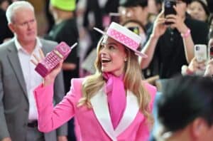 "She's Everything...": Here's A List Of Every Single Job Barbie Has ...